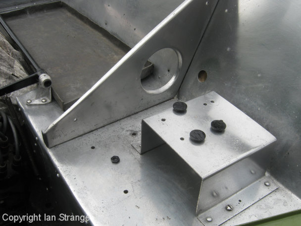 AC 2 LITRE SALOON - Restoration - Panels/Fittings